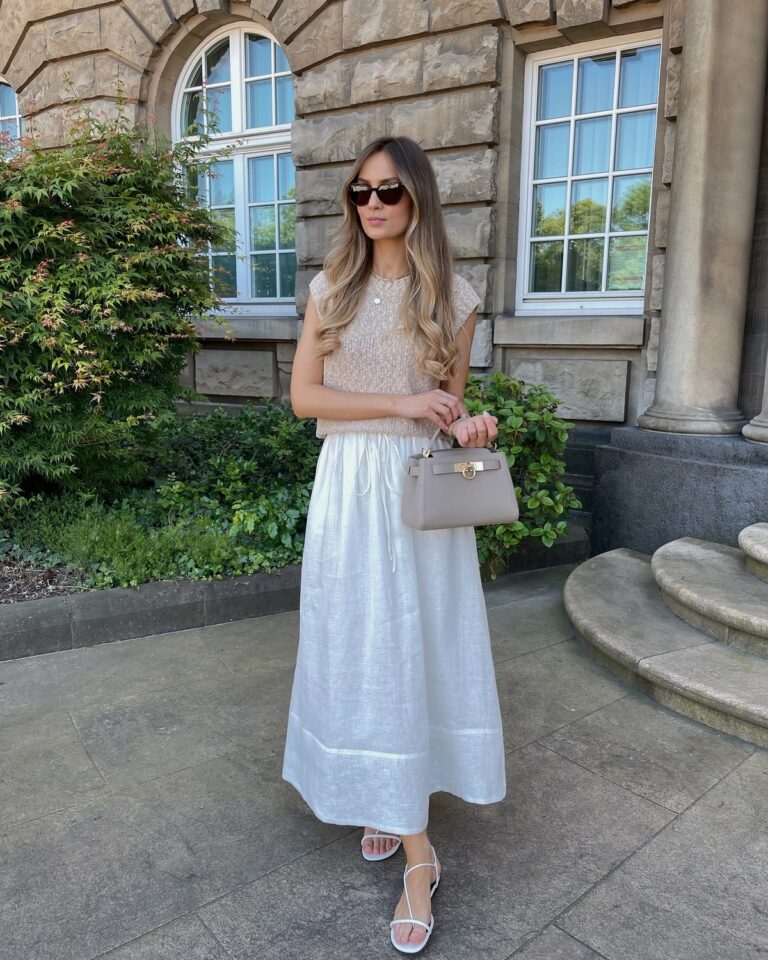 18 Elegant Light Color Outfit Ideas for Any Occasion - Archeworks